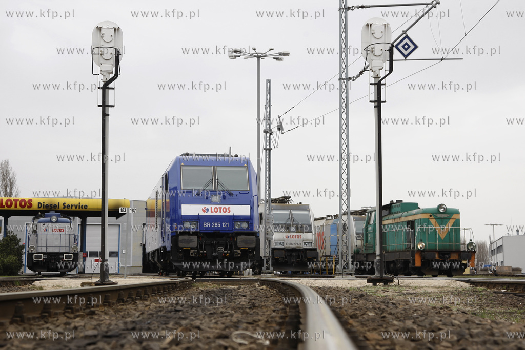 PIERWSZA OD 20 LAT NOWA LOKOMOTYWA SPALINOWA NA POLSKICH TORACH