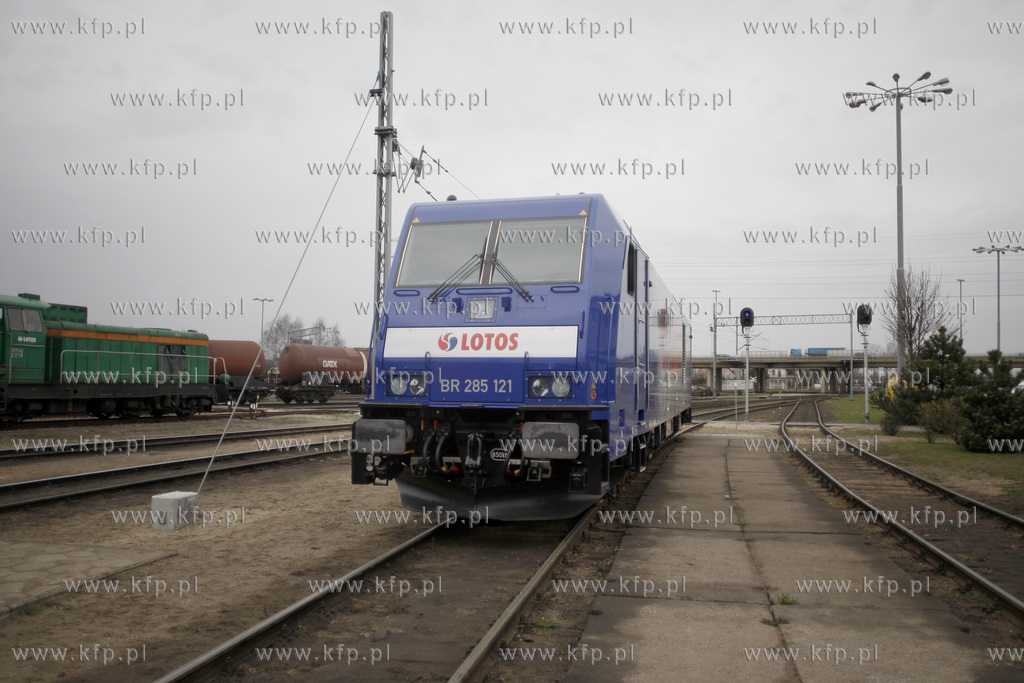 PIERWSZA OD 20 LAT NOWA LOKOMOTYWA SPALINOWA NA POLSKICH TORACH