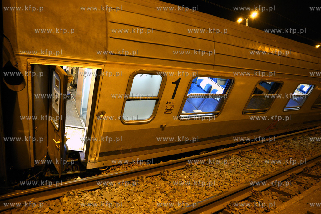 WYPADEK KOLEJOWY W SMĘTOWIE GRANICZNYM